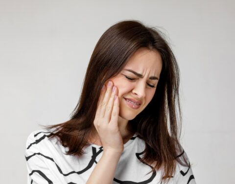 Throbbing Tooth Pain – Causes & Relief